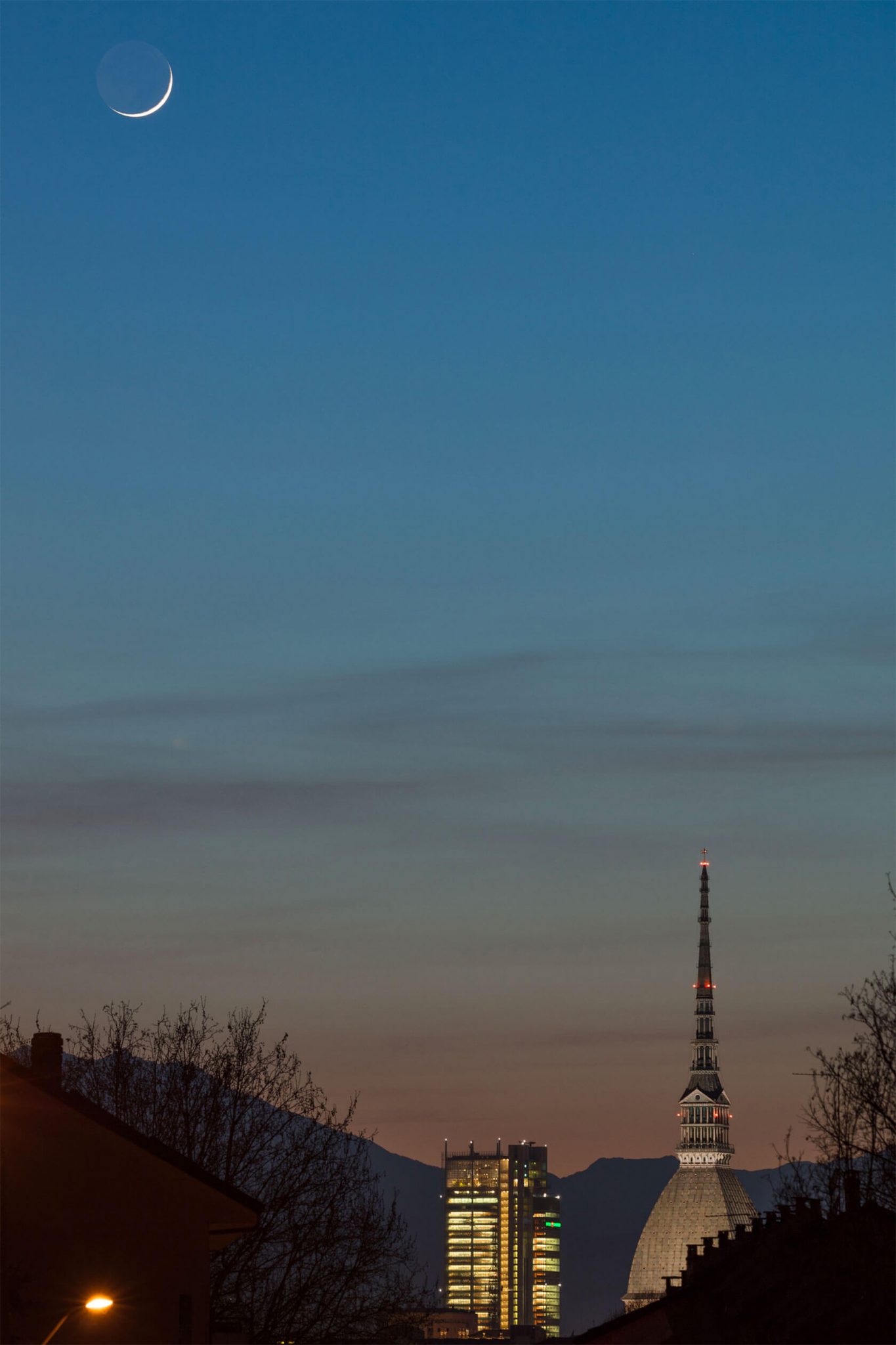 Moon Chaser: Breathtaking Photos by Valerio Minato | Daily design ...