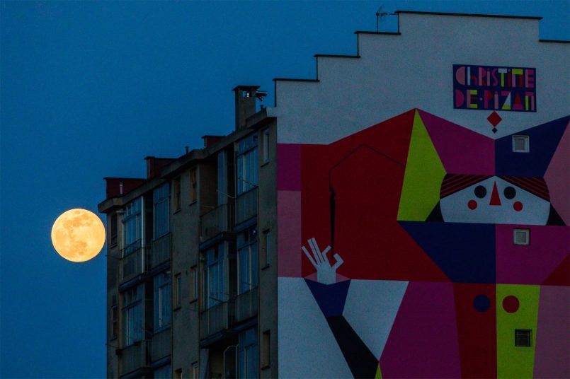 Moon Chaser: Breathtaking Photos by Valerio Minato | Daily design ...