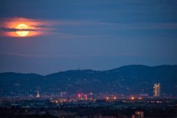 Moon Chaser: Breathtaking Photos by Valerio Minato | Daily design ...