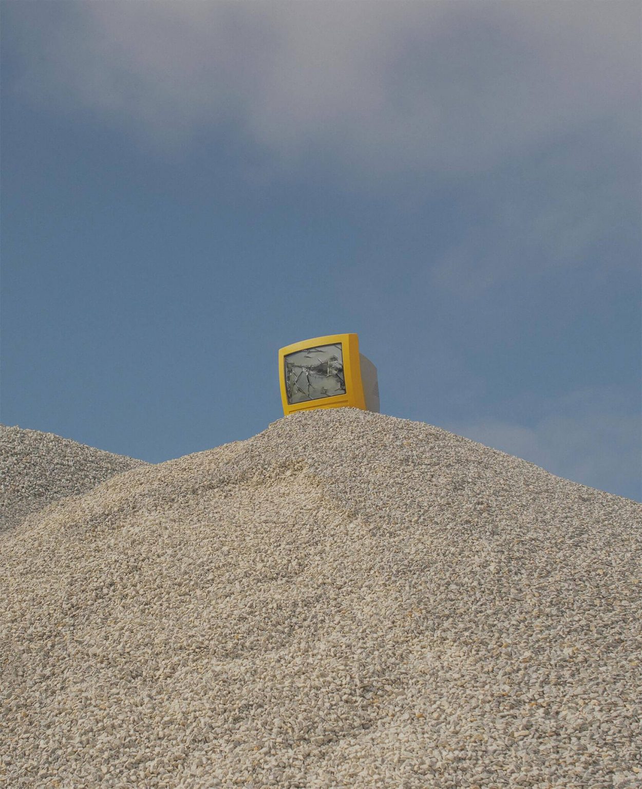 Pieza Madre: A Poignant Tribute by Andoni Beristain | Daily design ...