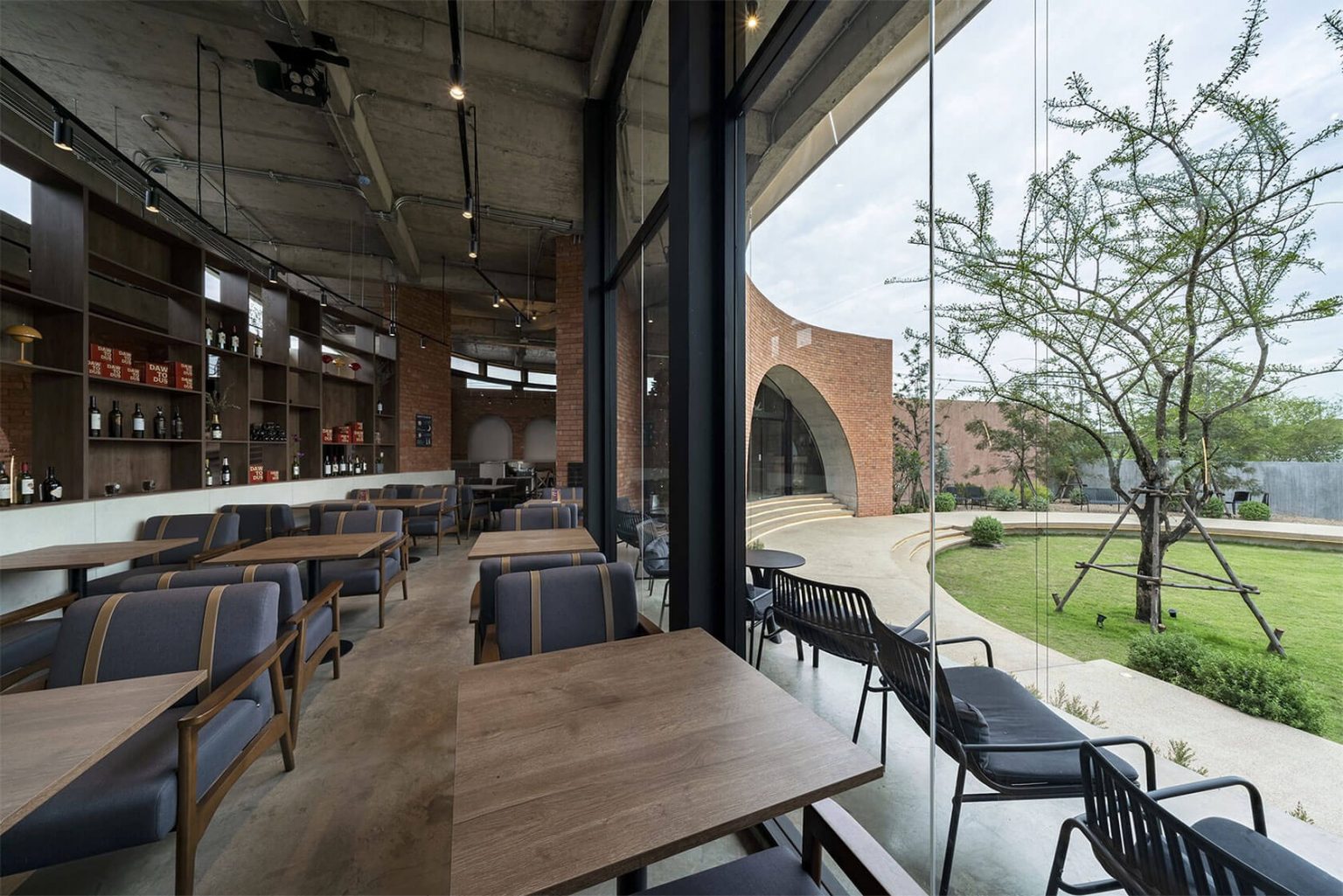 Dawn to Dusk Restaurant by Touch Architect | Daily design inspiration ...