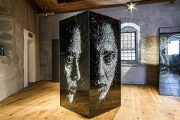 Shattering Expectations: Broken Glass Portraits by Simon Berger | Daily ...