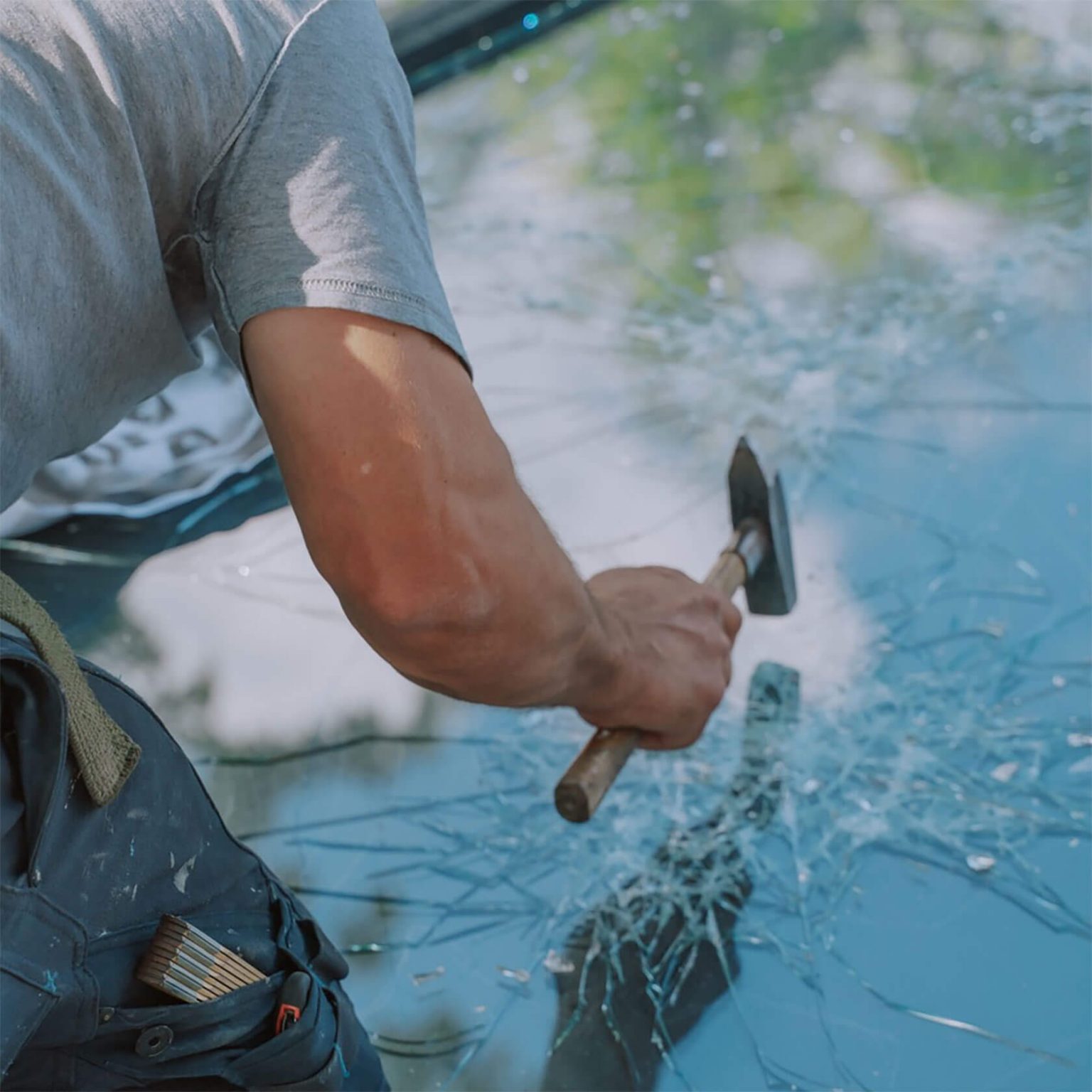 Shattering Expectations: Broken Glass Portraits by Simon Berger | Daily ...