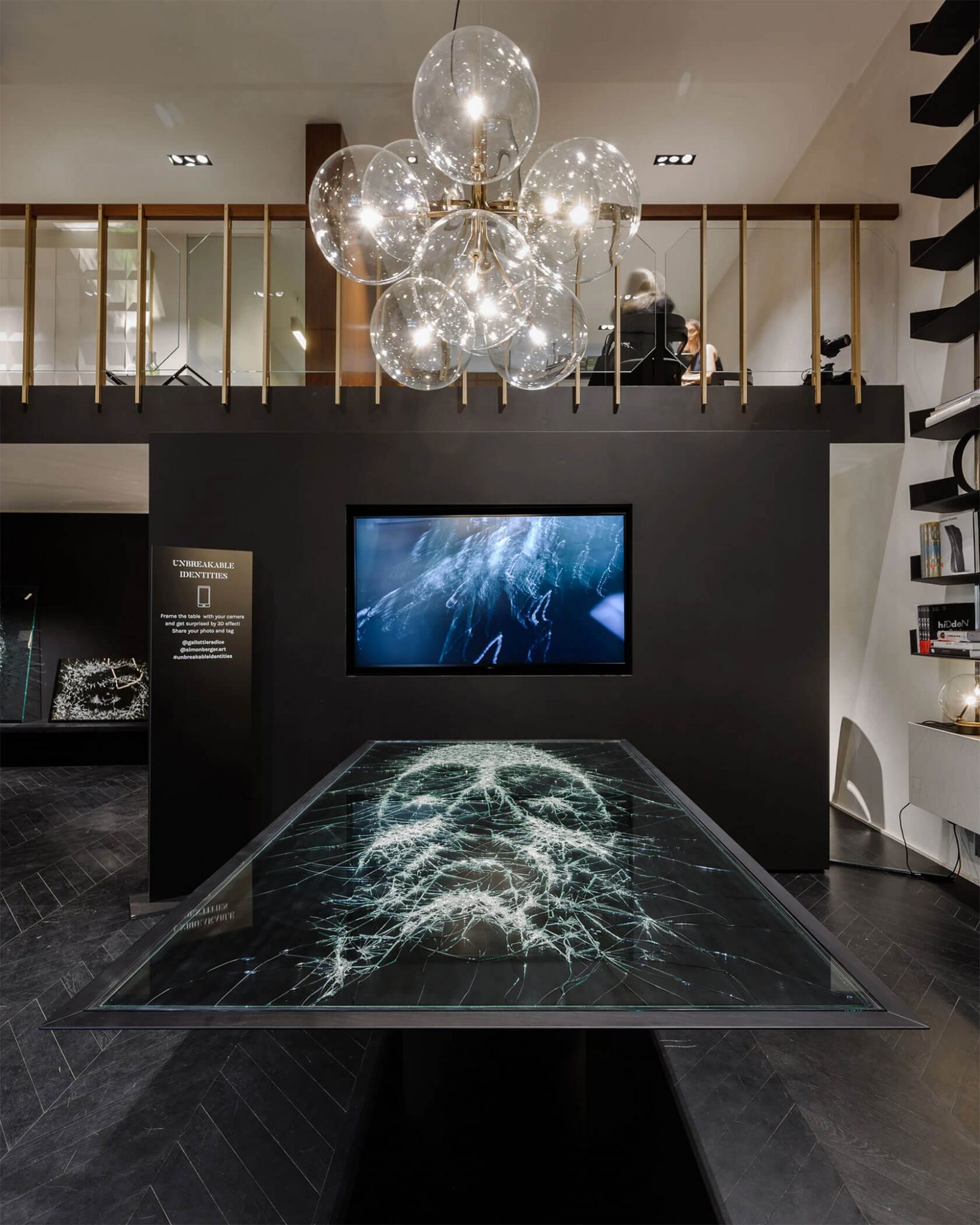 Shattering Expectations: Broken Glass Portraits by Simon Berger | Daily ...