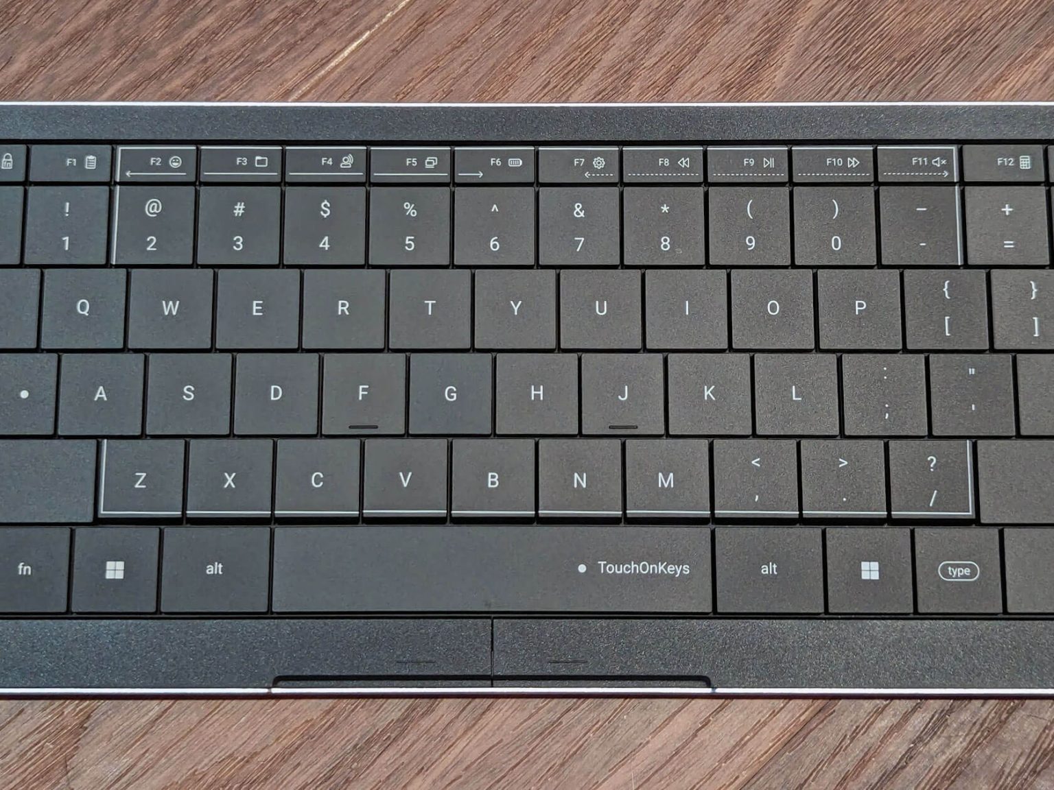 CLVX 1 Keyboard Review: A Seamless Keyboard & Touchpad Combo | Daily ...