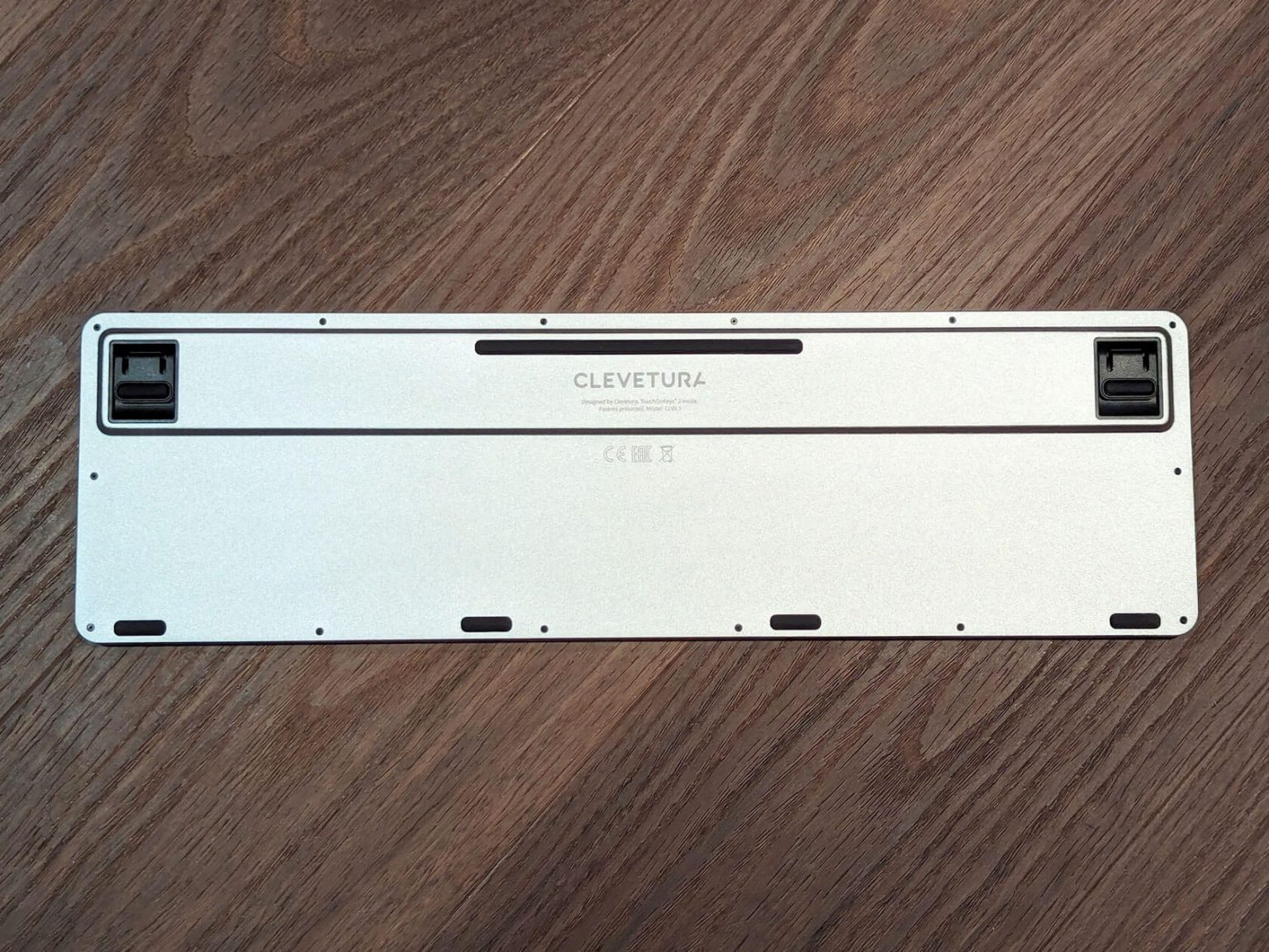 CLVX 1 Keyboard Review: A Seamless Keyboard & Touchpad Combo | Daily ...