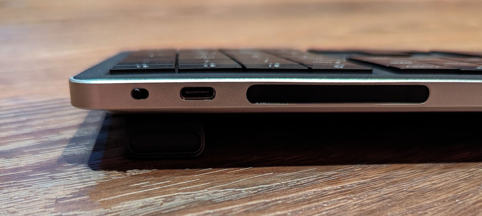 CLVX 1 Keyboard Review: A Seamless Keyboard & Touchpad Combo | Daily ...