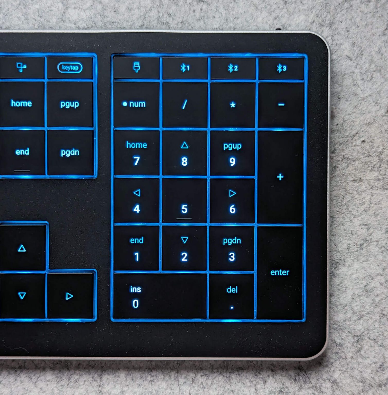CLVX 1 Keyboard Review: A Seamless Keyboard & Touchpad Combo | Daily ...
