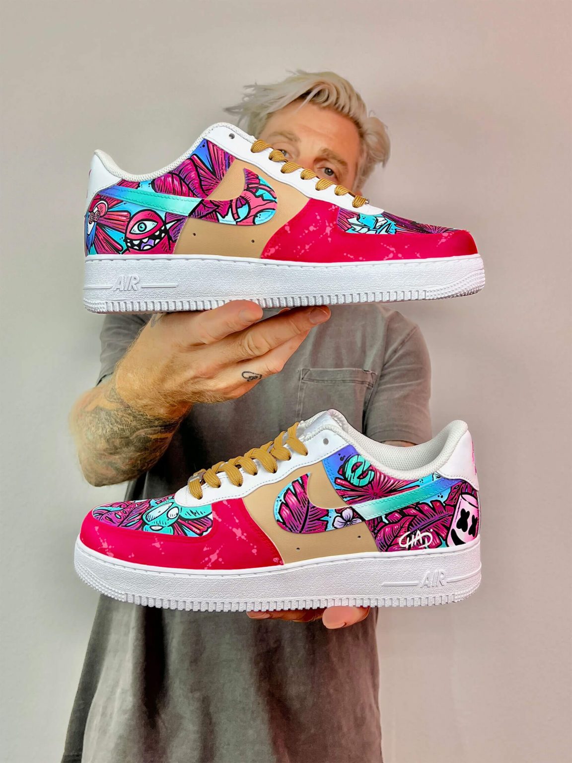 Shoes as Canvas: Custom Sneakers by Chad Cantcolor | Daily design ...
