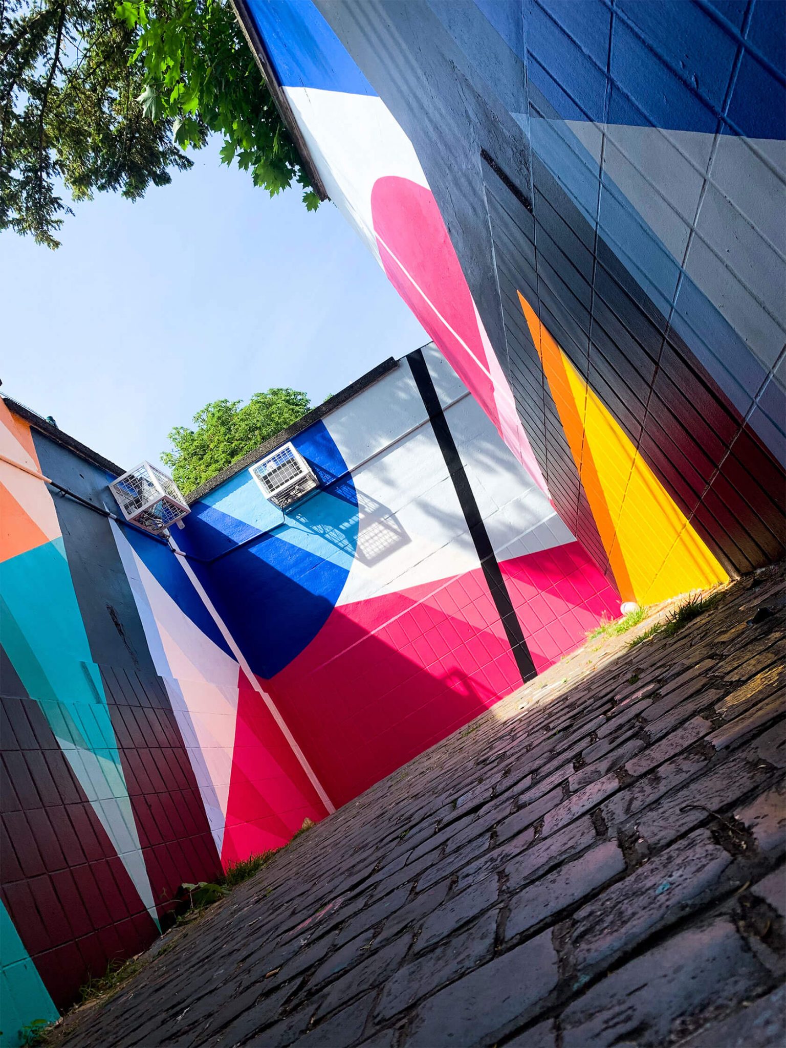 Graffiti on Canvas: Vibrant Artworks by Sébastien Theys | Daily design ...