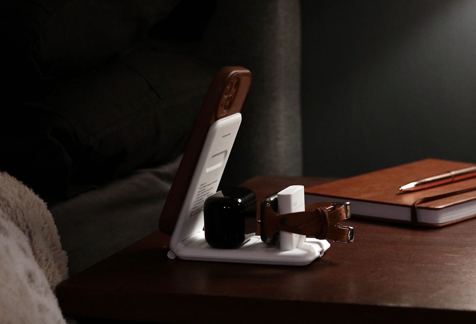 ESR Qi2 3-in-1 MagSafe Wireless Chargers Review | Daily design ...