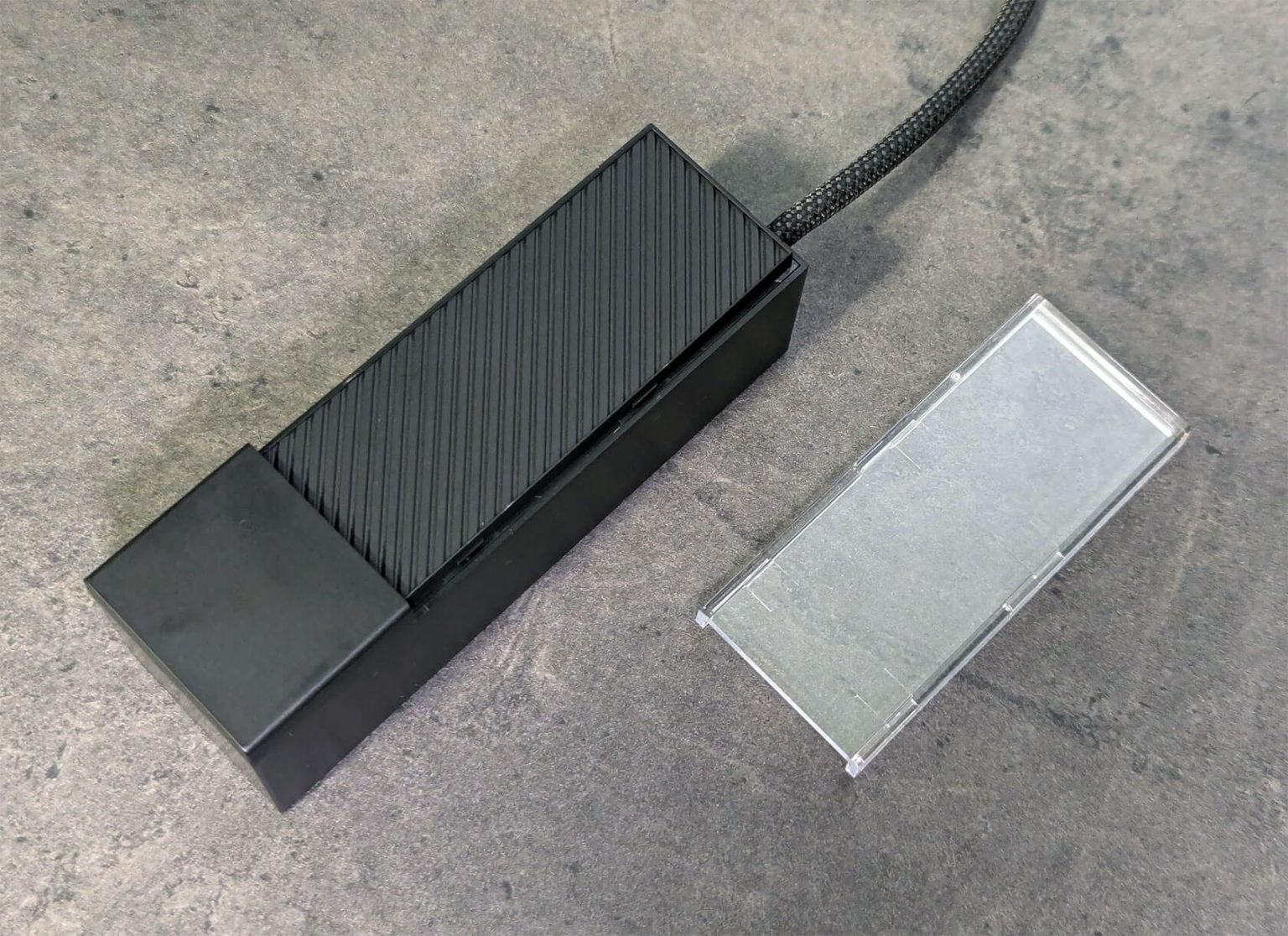 JSAUX 6-in-1 Docking Station Review: A Versatile Dock for the ROG Ally ...