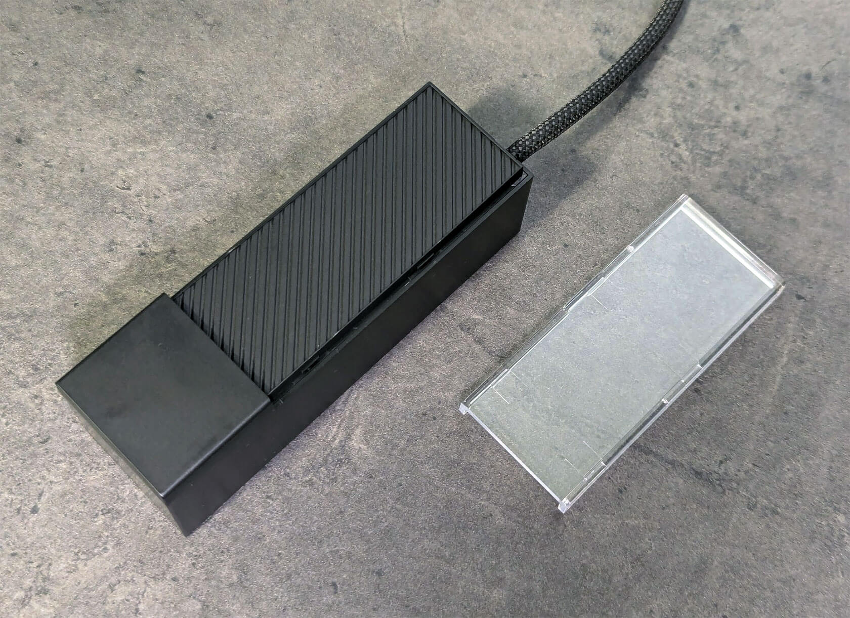 JSAUX 6-in-1 Docking Station Review: A Versatile Dock for the ROG Ally ...