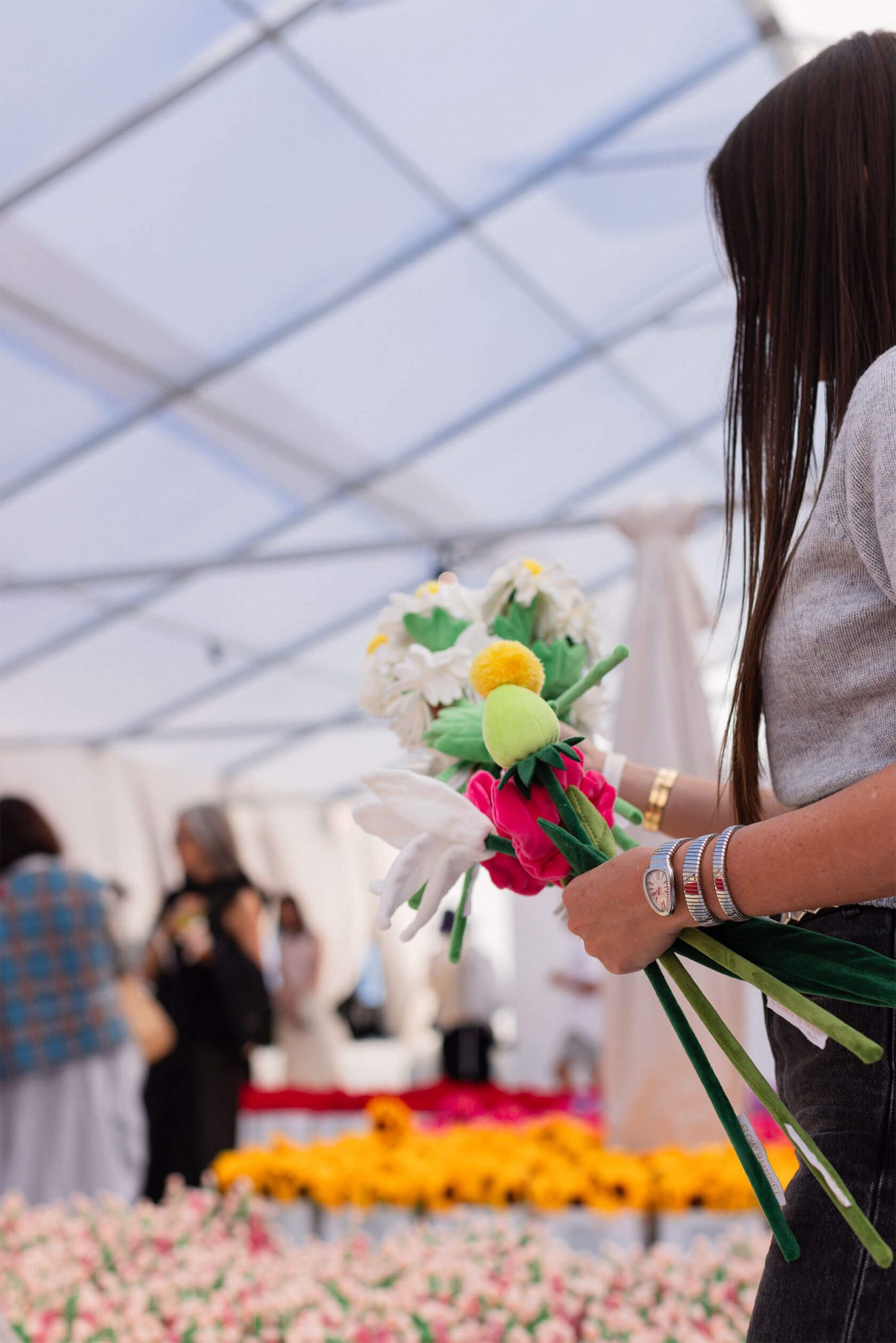 In Full Bloom: Cj Hendry's Immersive Flower Market Exhibition | Daily ...