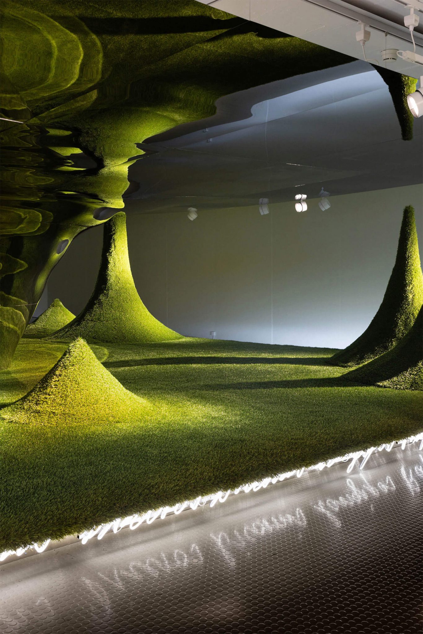 Metallic Marvels: Gorgeous Sculptures by Carlo Borer | Daily design ...