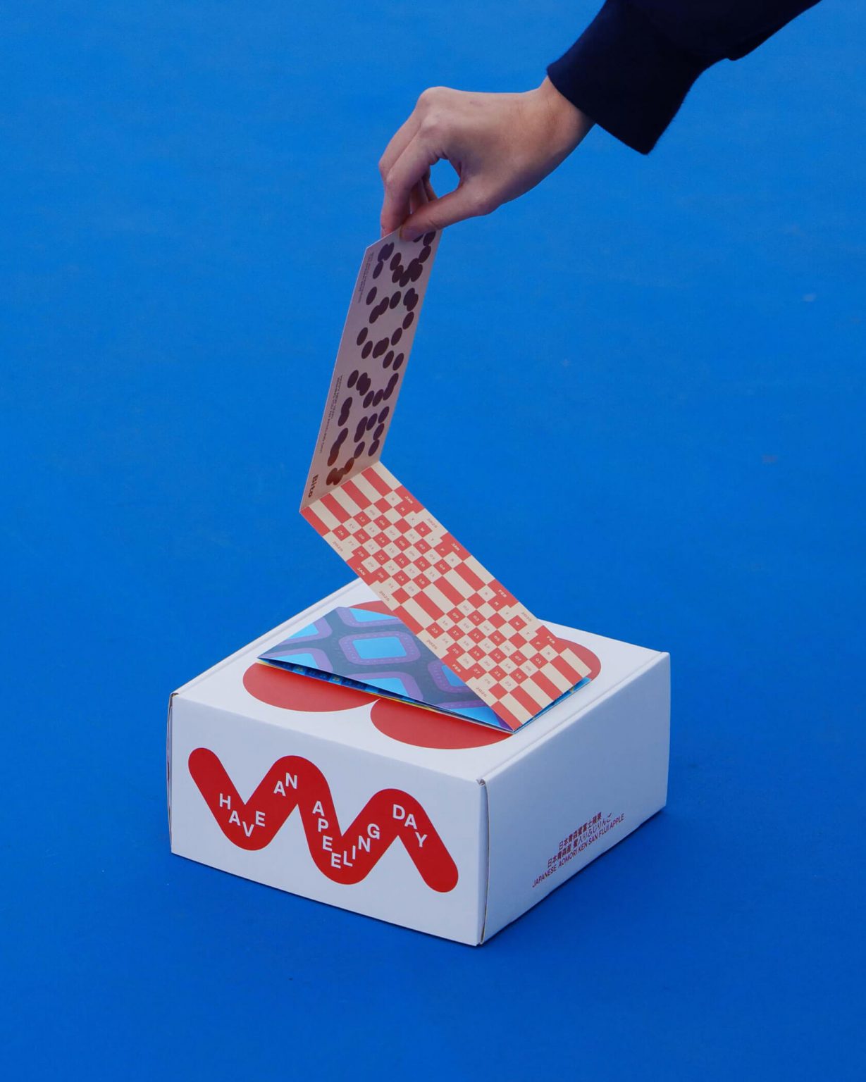 Snakes & Apples: A Playful New Year Gift Box by Bito | Daily design ...