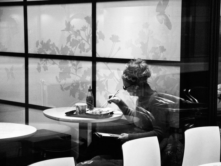 Monochrome Moments: Striking Street Photography by Linda Wisdom | Daily ...