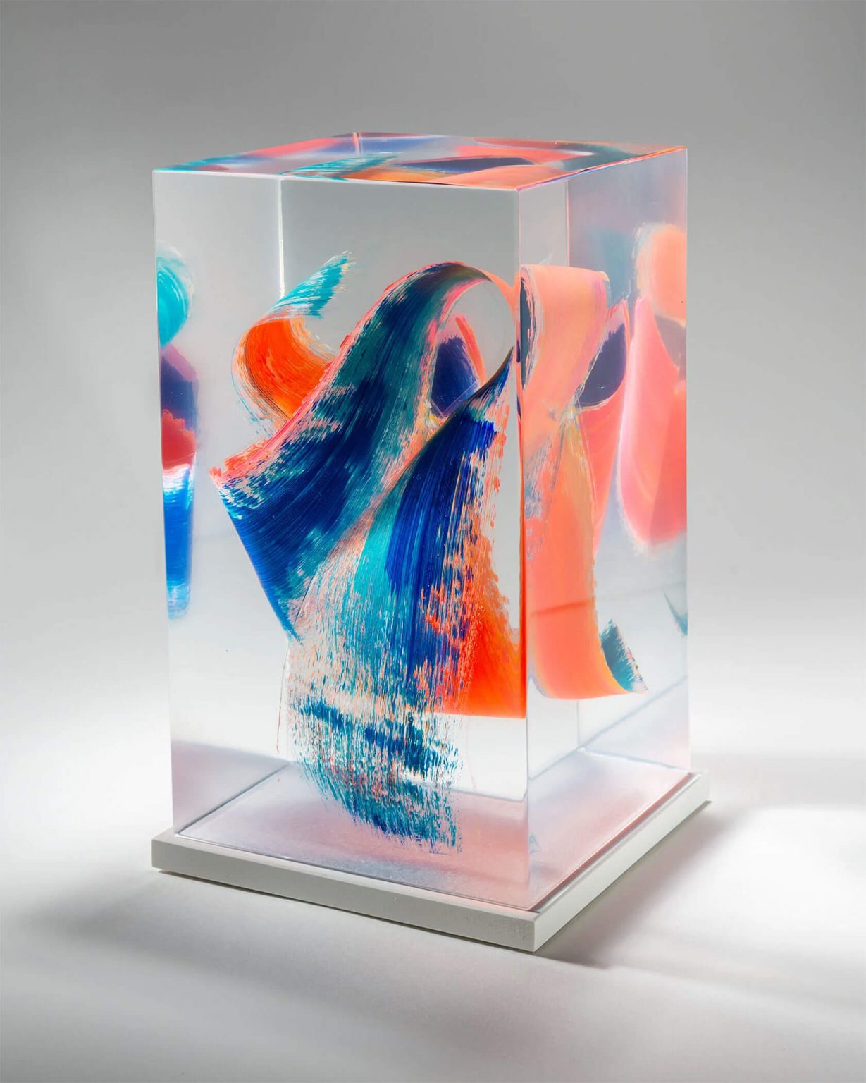 Brushstrokes Suspended in Time: Fabian Oefner's Volumen Series | Daily ...