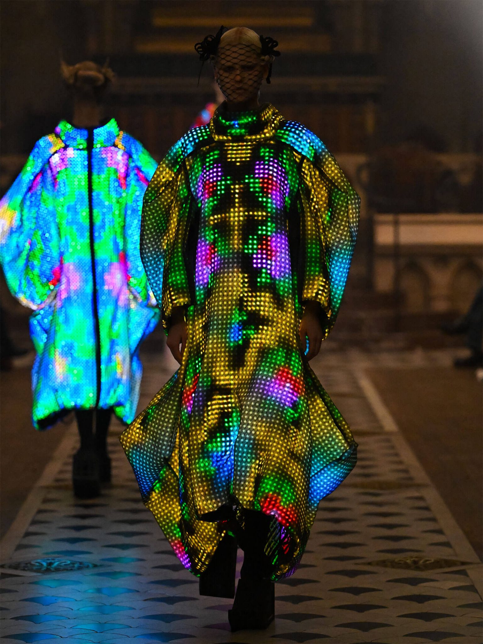 Pixelated Fashion: Kunihiko Morinaga's “Screen” Collection for Anrealage | Daily design ...