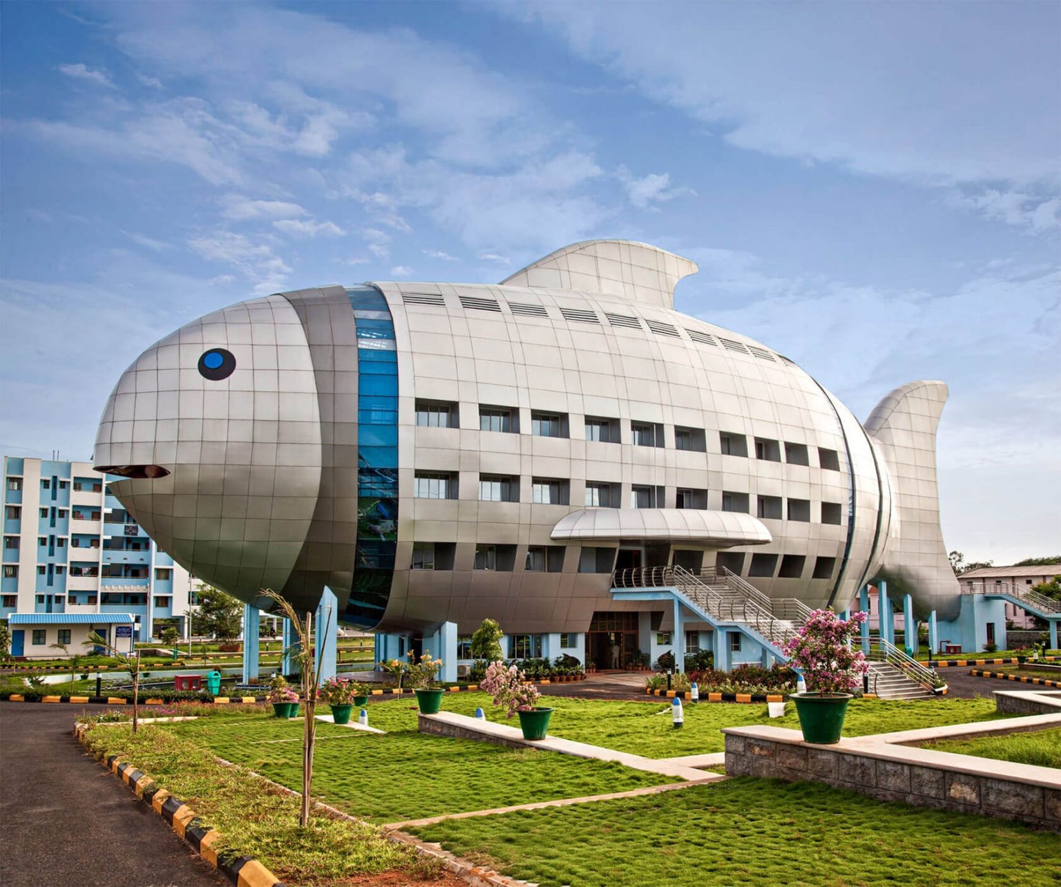 Weird Buildings: A Celebration of Architecture at Its Most Playful ...