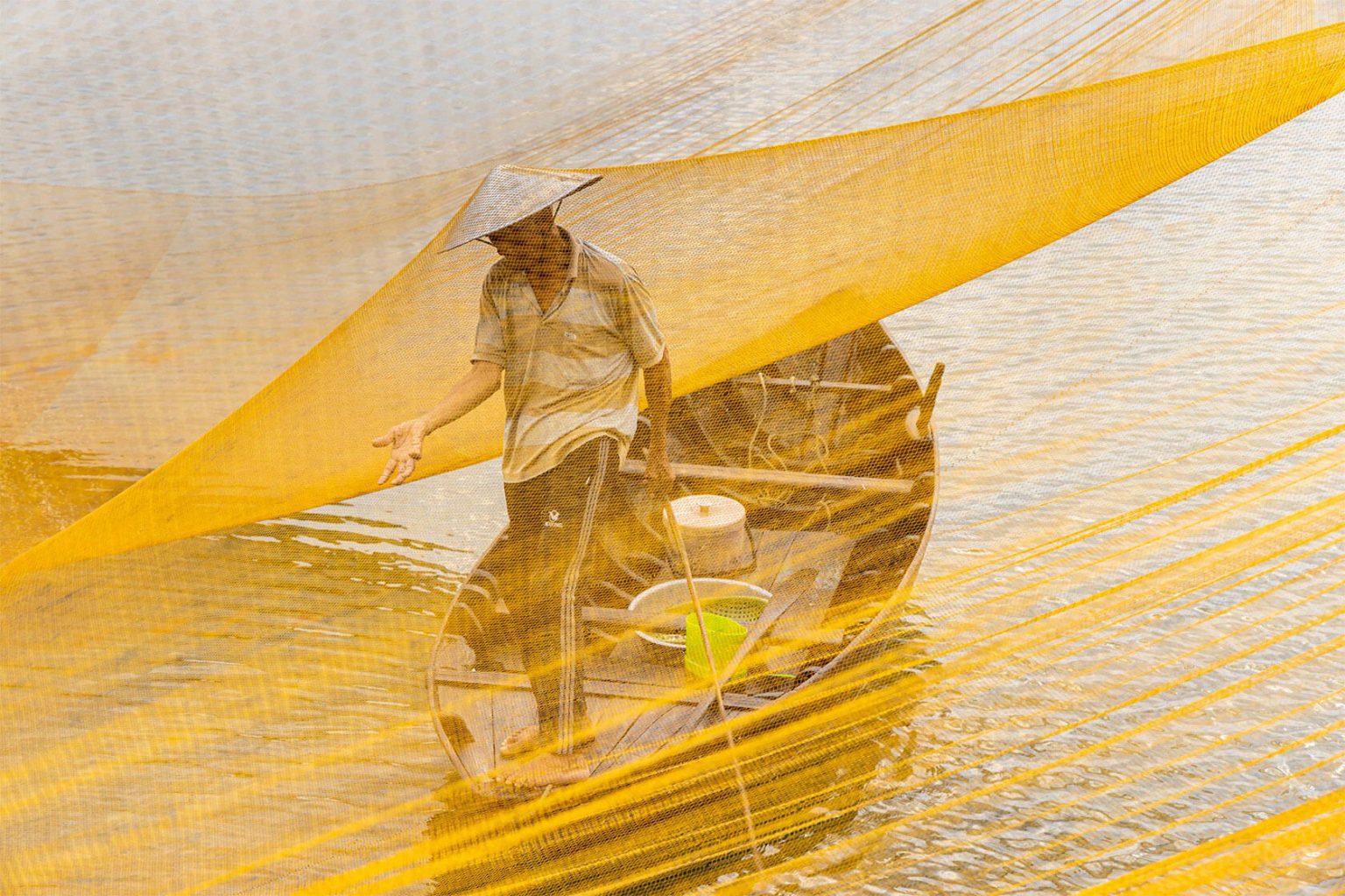 Captivating Photos of Vietnam by Julian Elliott | Daily design ...