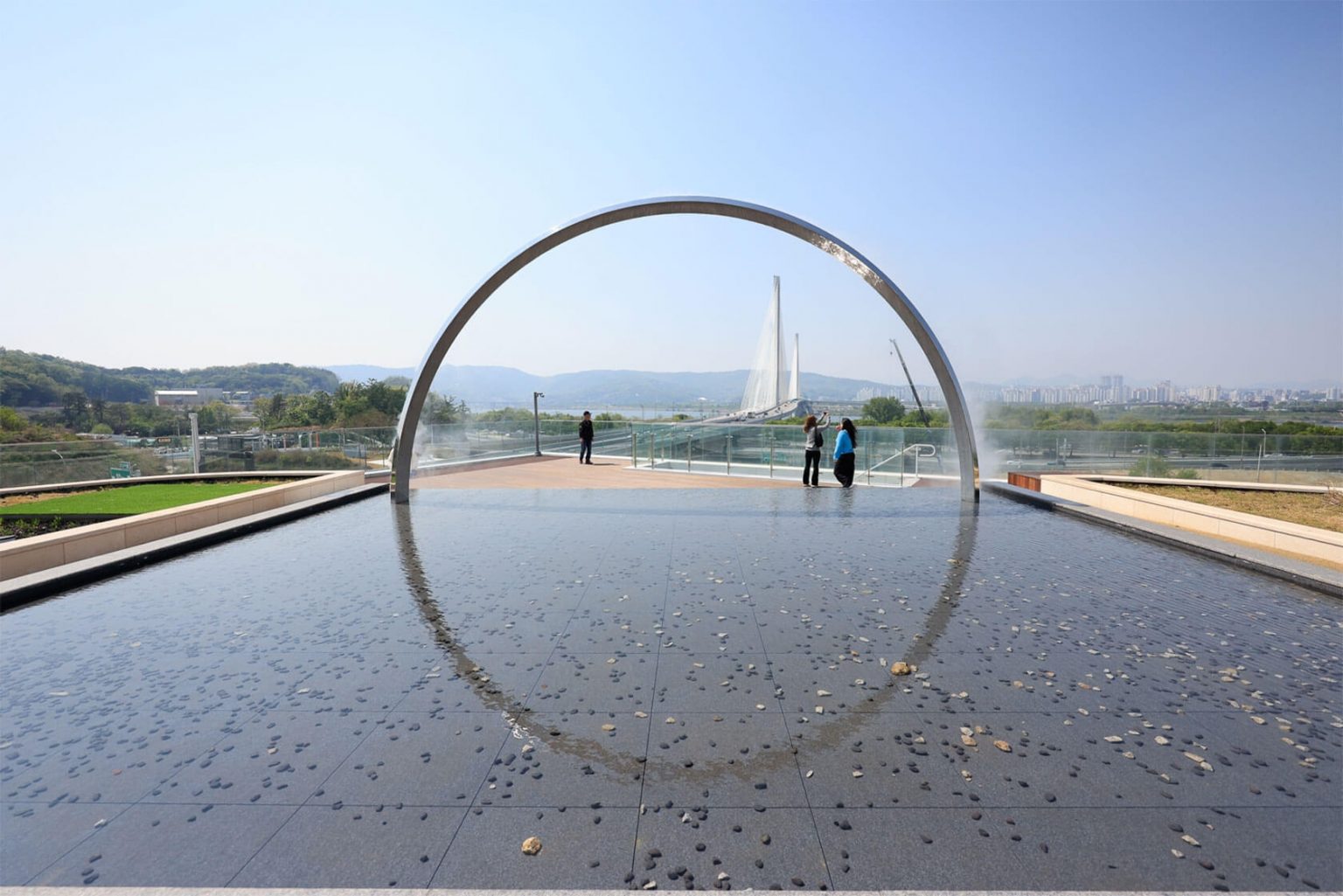 Arc ZERO: Eclipse — An Ethereal Light Installation by James Tapscott | Daily design inspiration ...