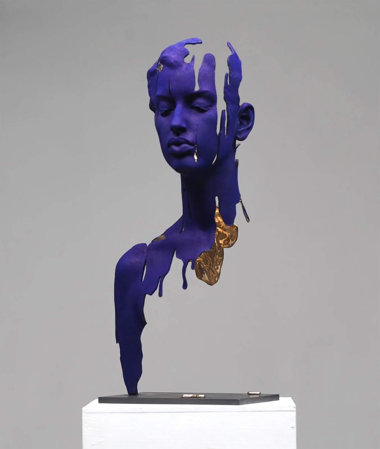 Body in Motion: Fluid Bronze Sculptures by Luo Li Rong | Daily design ...
